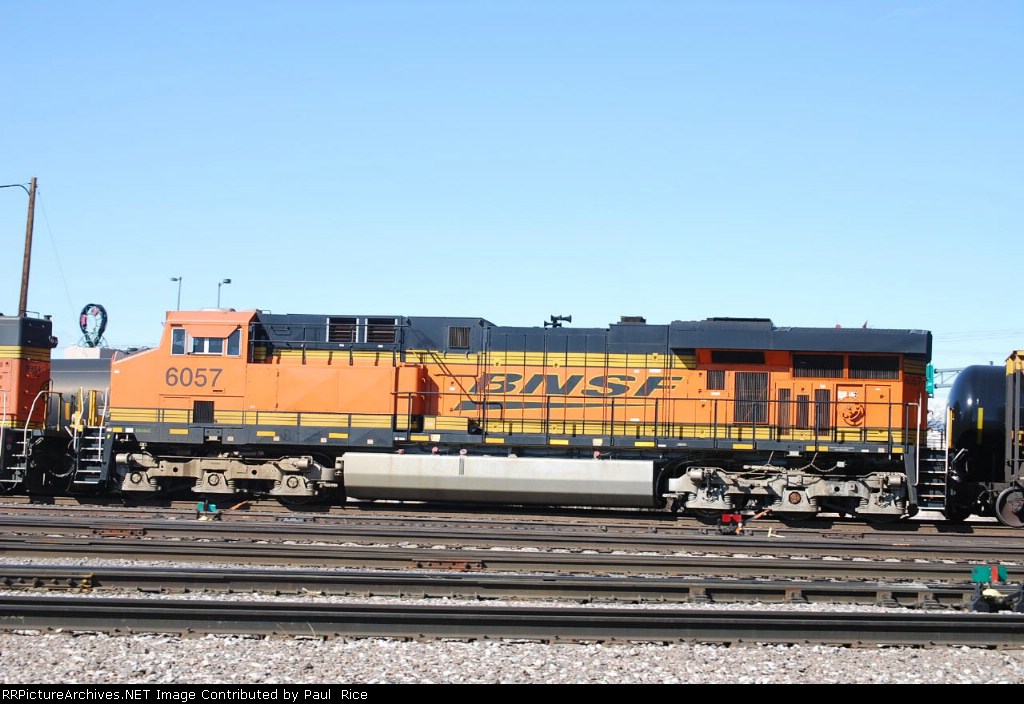 BNSF 6057